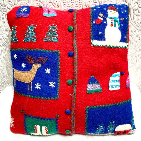 Holiday | Vintage Finely Hand Knit Embroidered Christmas Pillow Textile ...